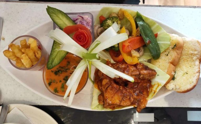 From Hogwarts to Aeroplane Themed, Here Are The Best Cafes in Rohini to ...