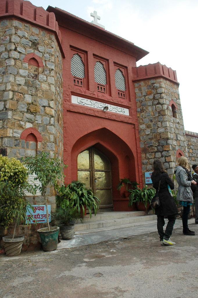 With Arabic Inscriptions & Mughal Fort-Like Structure, This Church in ...